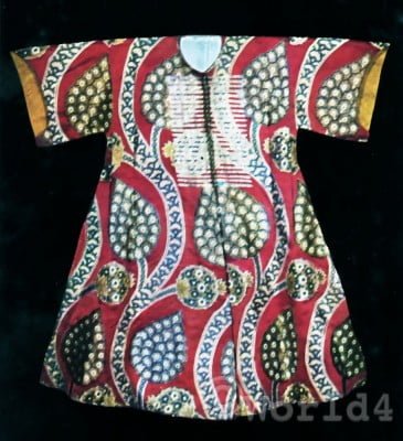 Turkish brocade on silk, caftan of Sultan Osman III (1699 – 1757)