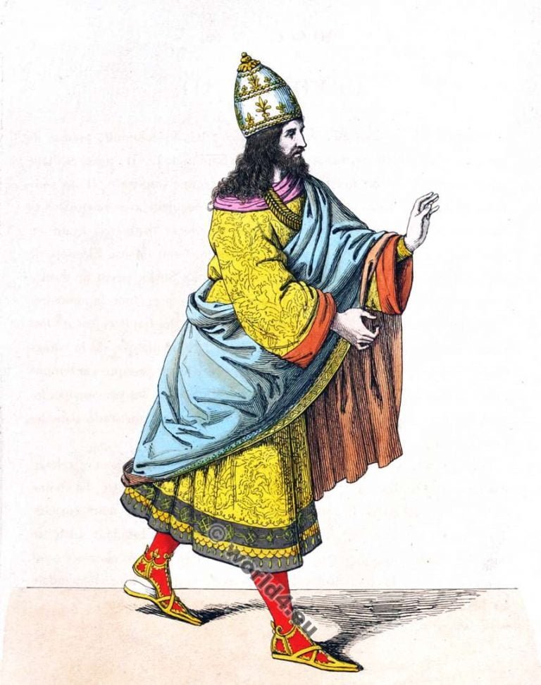 14th century medieval pointed toe shoe style.