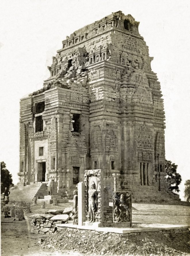 The Fortress and Palace of Gwalior by Louis Rousselet.
