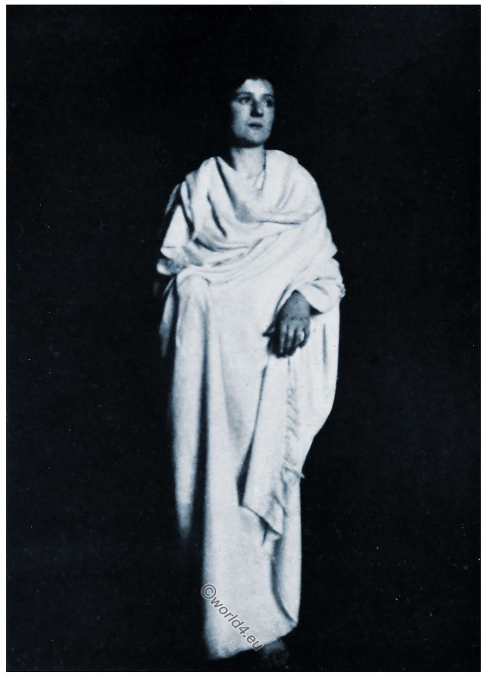 How Greek women dressed. The female dress of the classical period.