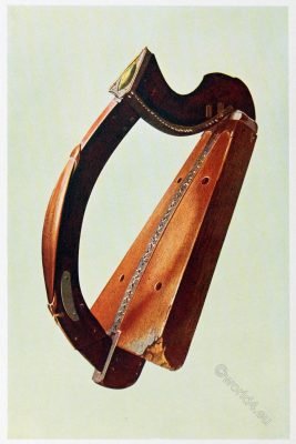 The Lamont Harp or Clàrsach Lumanach.